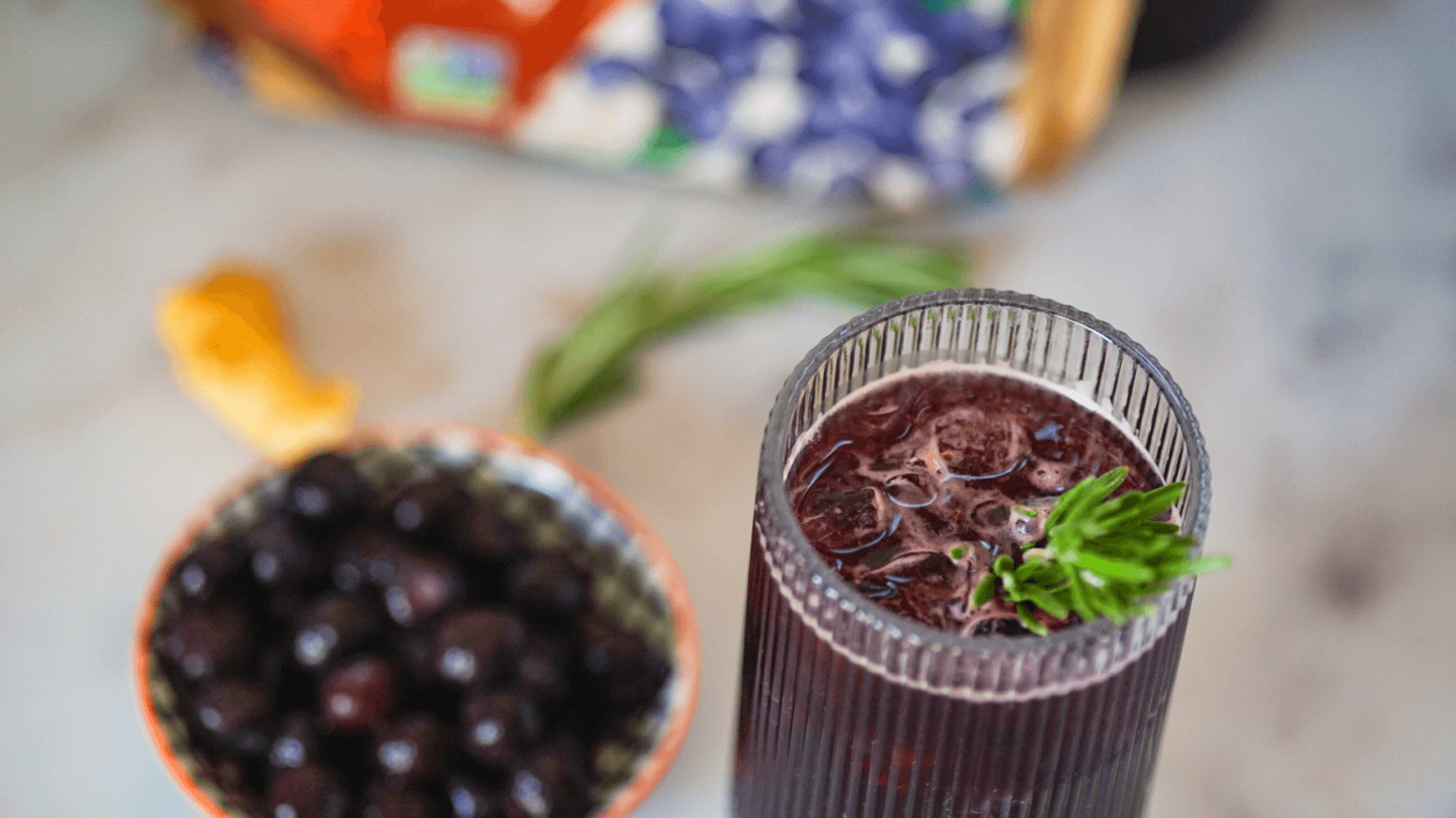 Sparkling Blueberry Ginger Mocktail - Stahlbush Island Farms